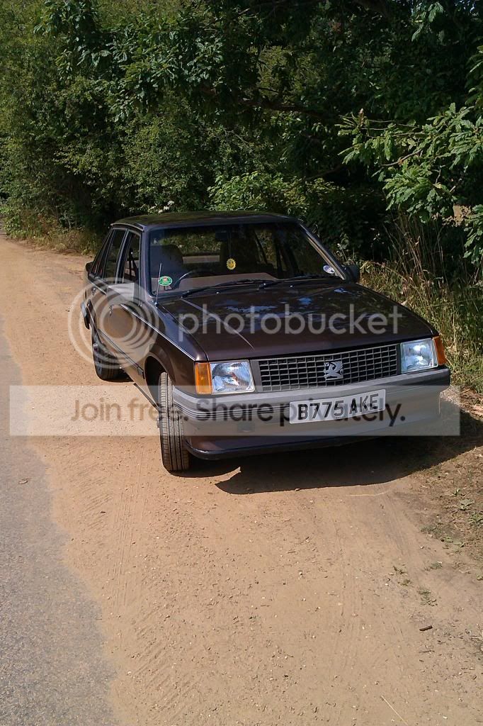 1985 vauxhall nova saloon 1300 gl 500